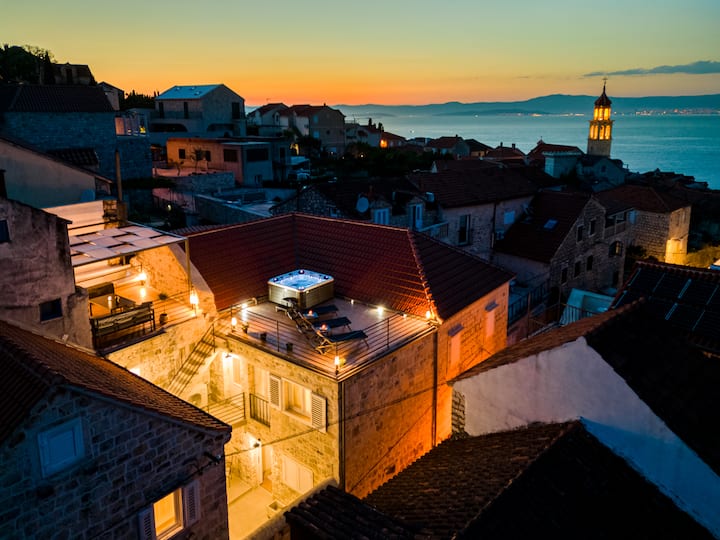 Villa Nora - Charme Holidays - Sutivan