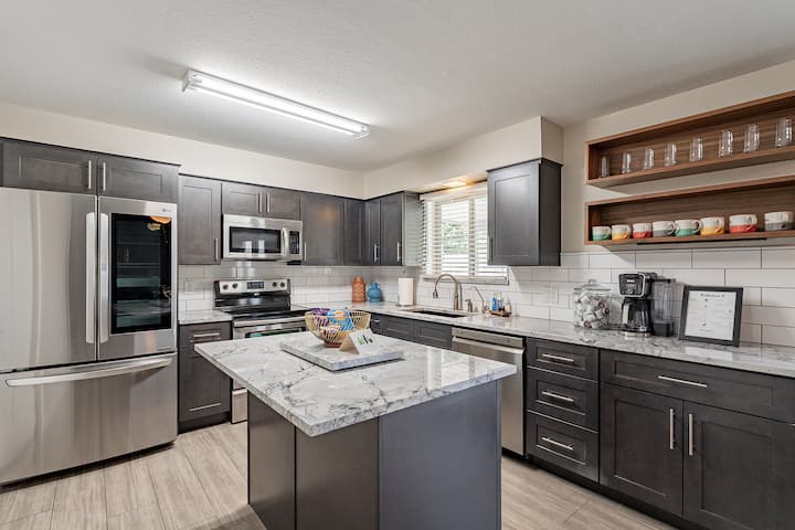 Tempe Getaway With Private Pool & Amazing Location - Tempe, AZ