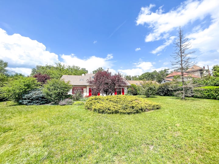 Maison Familiale Grand Jardin - Gap