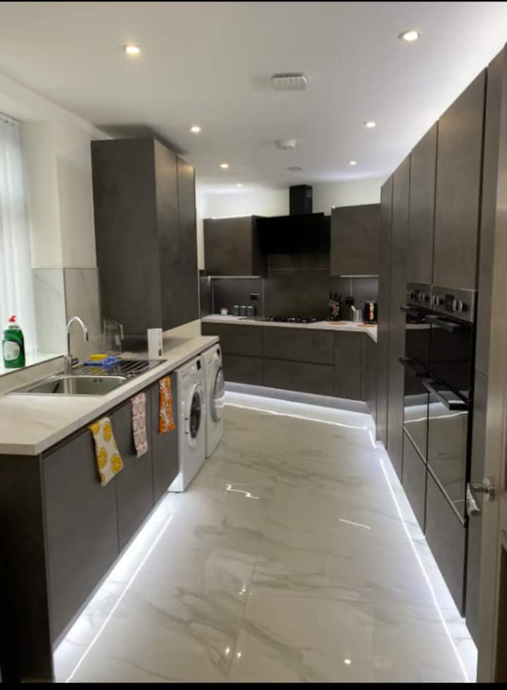 Spa House - City Centre - Preston