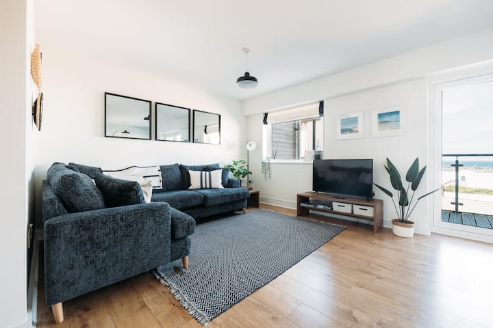 Fistral Beachside Apartment - Pentire