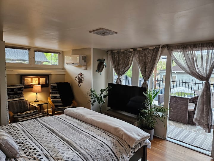 Ski • Relax • Repeat | Hot Tub & Secluded Deck! - Salt Lake City, UT