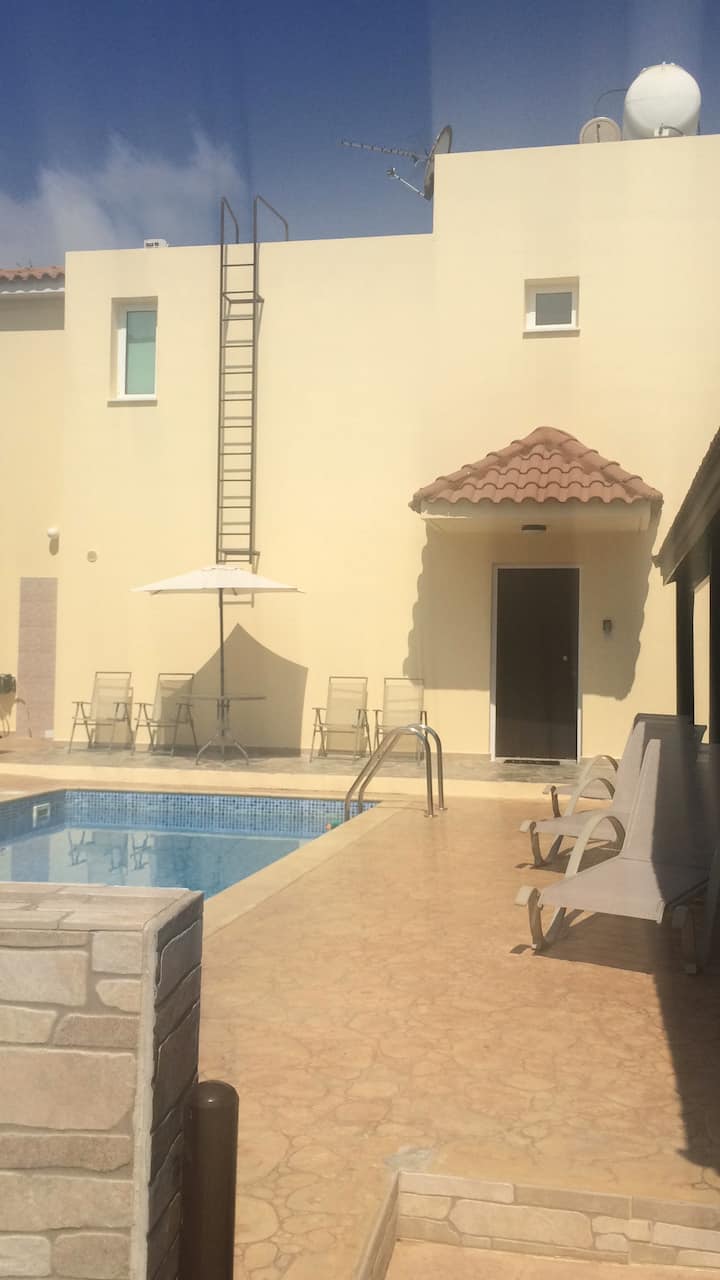 Private 3 Bedroom Vila With Pool - Nissi Beach