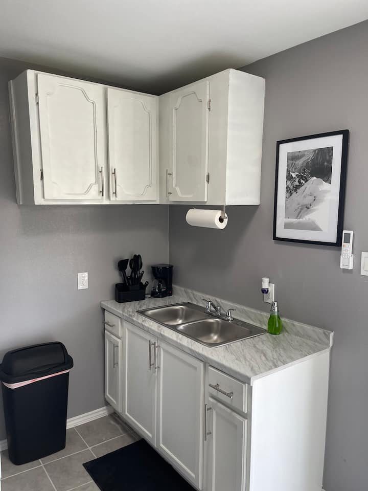 Cute Gated 2 Bedroom Apartment #1 - Laredo, TX