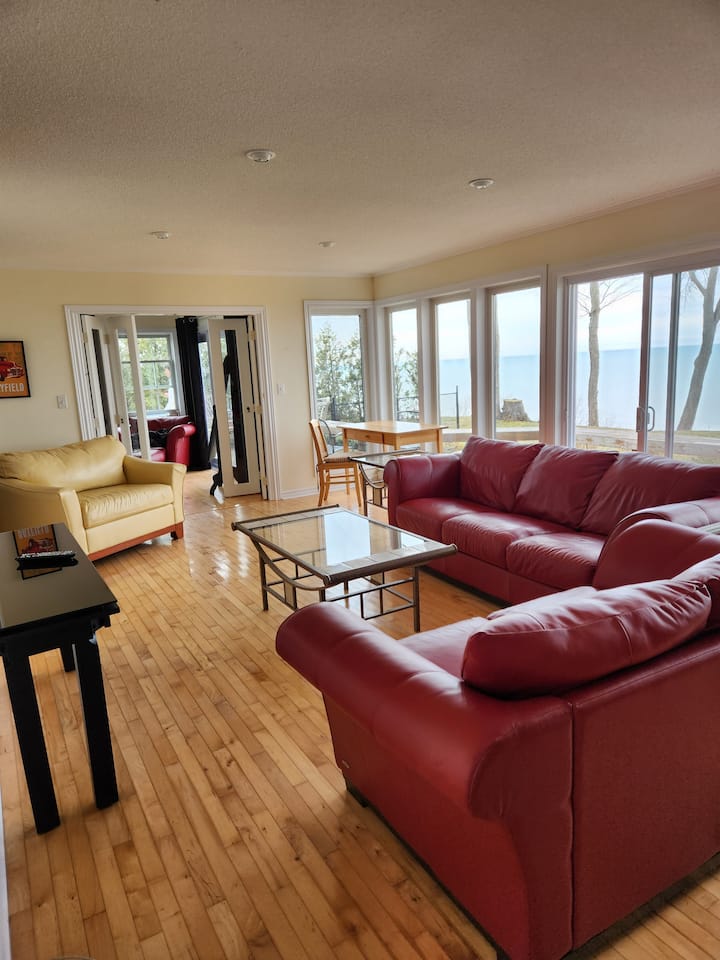 Little Inn Lake Front Cottage - Bayfield