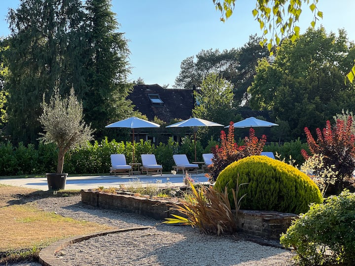 Perfect Summer Countryside Break - Alton