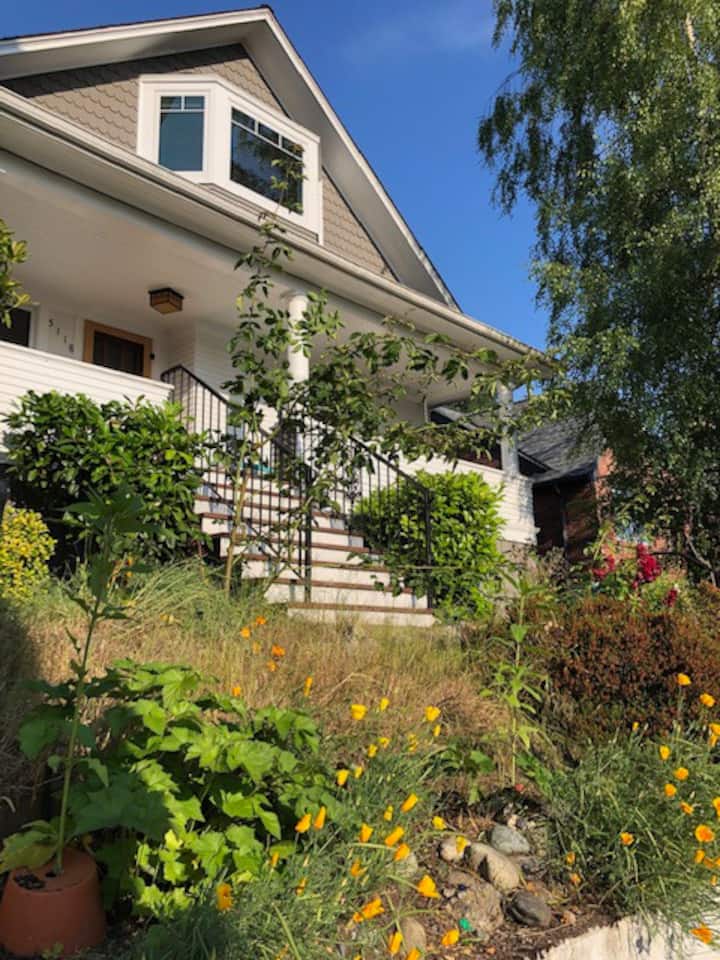 Modern Comfortable Unit In Beautiful Phinney Ridge - Roosevelt - Seattle
