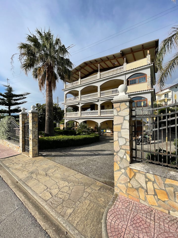 Casa Vacanze In Villa - Paola