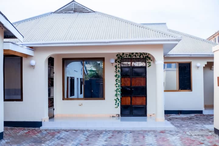Private, Spacious & Easily Accessible - Dar es Salaam