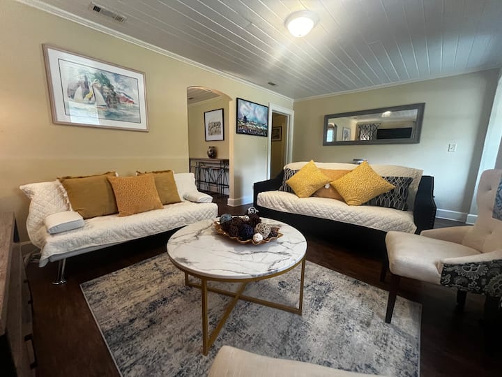 Peaceful Private Home Near Vsu, Down Town & Sgmc - Valdosta, GA