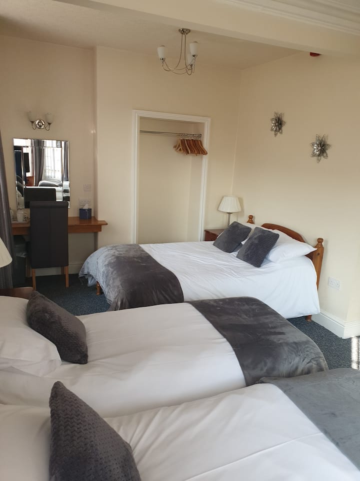 Hawthorn House Blackpool Family Room - Blackpool
