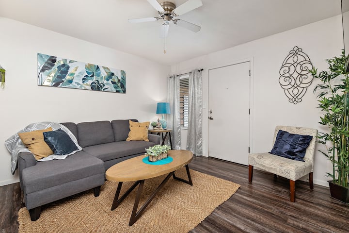 Zen House 1 Bed|1bath Free Wi-fi Free Parking Spot - Kansas City