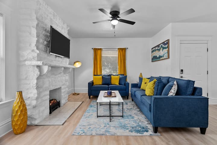 Modern 2 Bedroom Apartment In Kansasa City - Kauffman Stadium