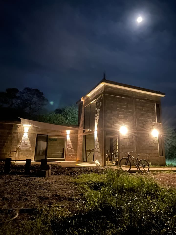 Fantástica Cabaña Estilo Industrial - Supía