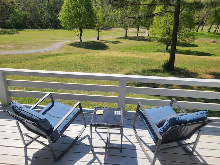 Golf Course Condo, Stunning Views & Modern Comfort - Bella Vista, AR