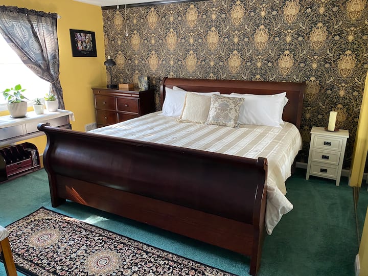 A Photographer’s Home! King Bedroom - Greece, NY