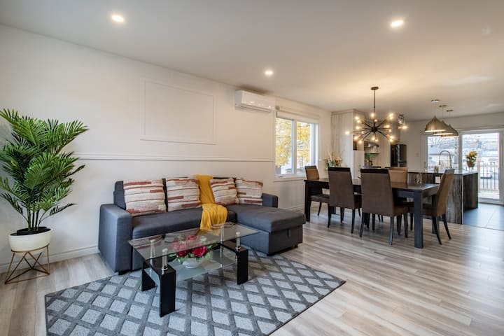 Spacious Apartment With Parking - Québec