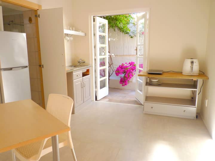 Bakoven Apartment, Private Patio., Best Position. - Cape Town
