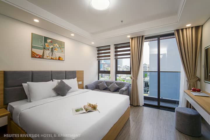 Riverside | Serene Studio Room With Balcony - Da Nang