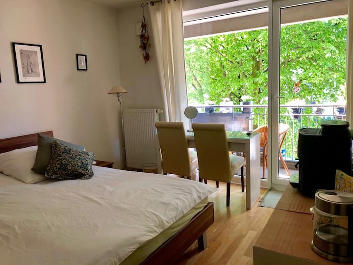 Zimmer Mit Balkon In Altona Inkl. Frühstückssnack - Hamburg