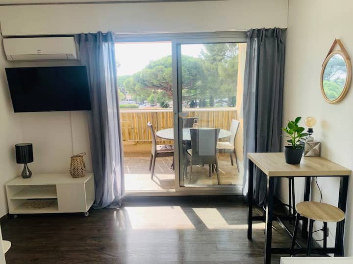 Studio Port Hyères Confort Terrasse/parking Privé - Hyères