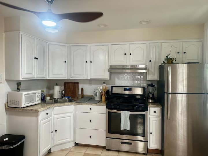 Cozy Room |Fast Wi-fi |Backyard |Bbq |Free Parking - Dobbs Ferry, NY