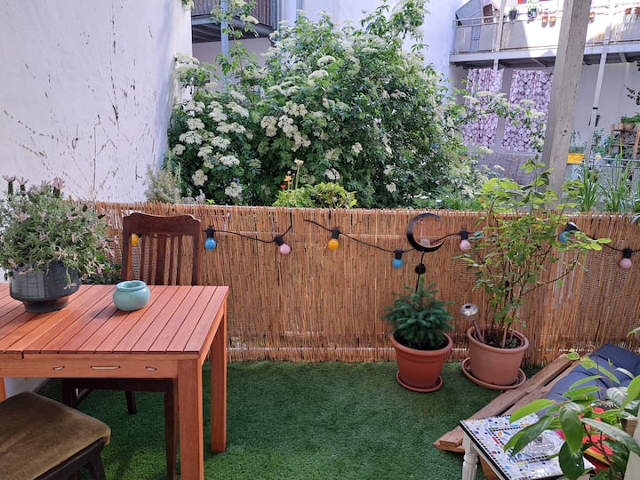 Zentrale Wohnung Mit Balkon - Erfurt