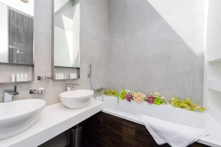 2 Bedroom Designer Apartment Right In The Centre - Prag