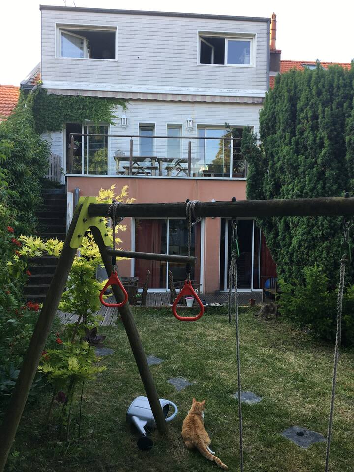 Maison-centre Ville Avec Jardin - Nantes