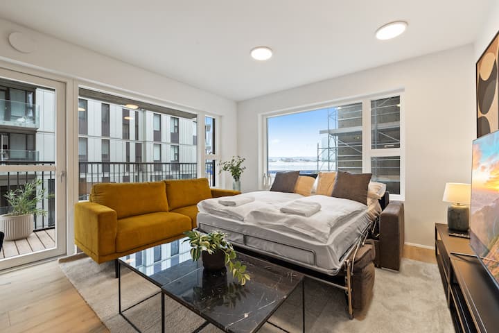New Apt. Near Smáralind Mall With Private Parking - Reikiavik