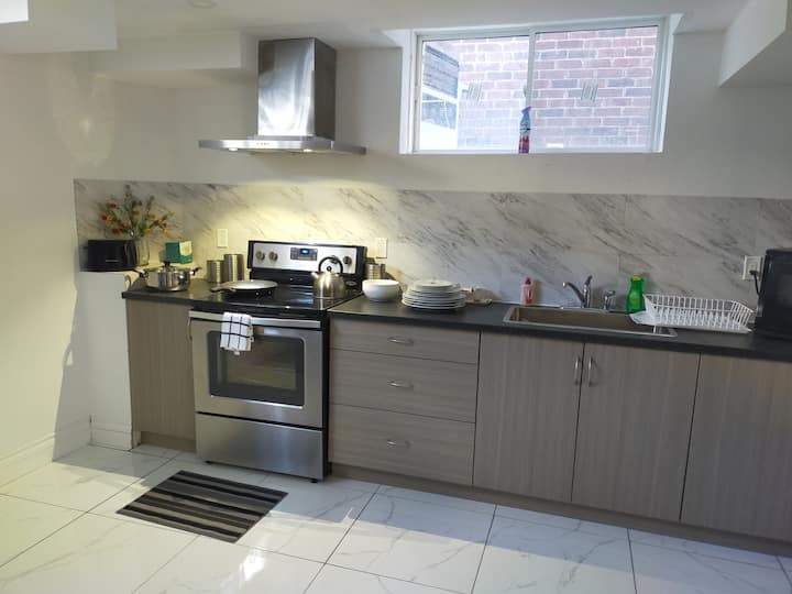 1 Bedroom Apt. Comfort Stay (Castlemore) Brampton - Brampton