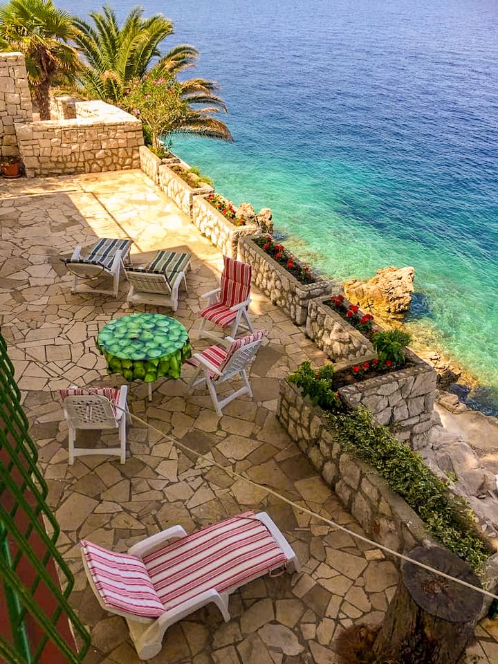 Apartment Trapanezi 2 – Private Beach Paradise - Trpanj