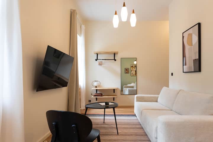 Designer Suite On Zagreb's Most Vibrant Street - Zagreb