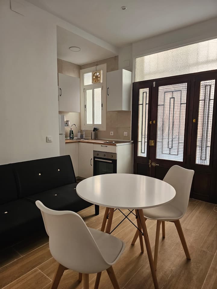 Excelente Departamento Muy Cerca De La Playa! - Barcelona