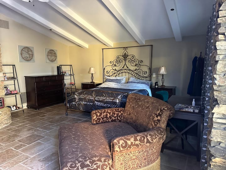 Large In-law Room / Suite - Redwood City, CA