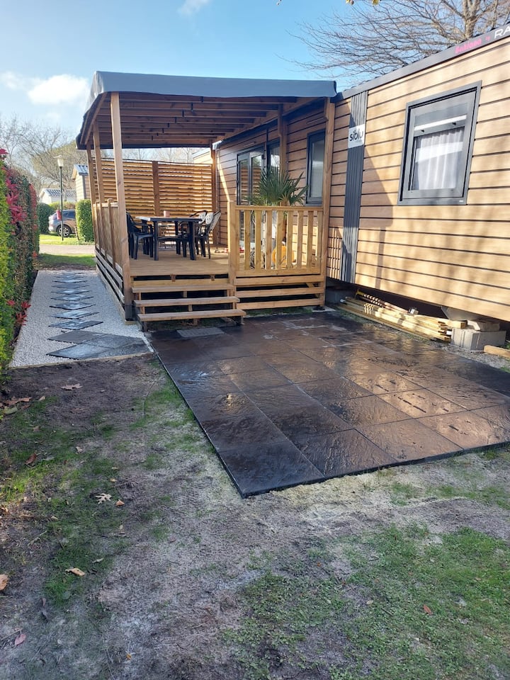 Au Petit Paradis - Gastes