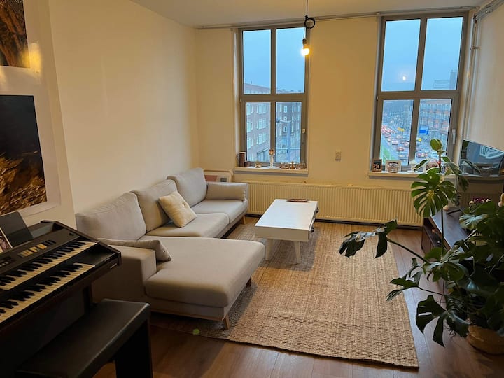 98m2 Central Apartment - Rotterdam