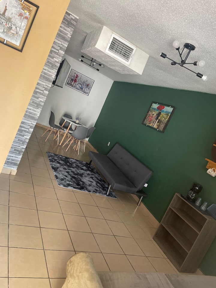 Dúplex : 4 Recámaras, 2 Baños, Ideal 2 Familias - Ciudad Juárez