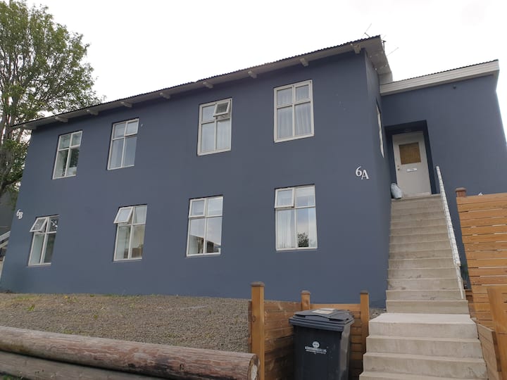 Cozy Apartment Downtown Akureyri - Islande