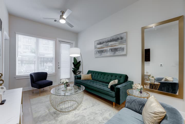 Luxurious One Bedroom With Pool - Northside - Houston