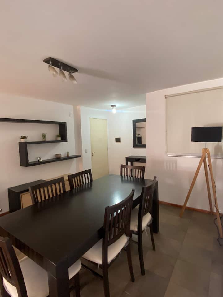 Amplio Departamento De 2 Dorm En Excelente Zona - Córdoba