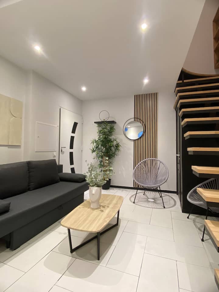 Duplex Au Cœur De La Roquette- 2-8 P - Arles