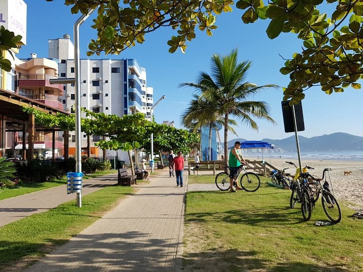 Apartamento Meia Praia - Pé Na Areia! - Pôrto Belo