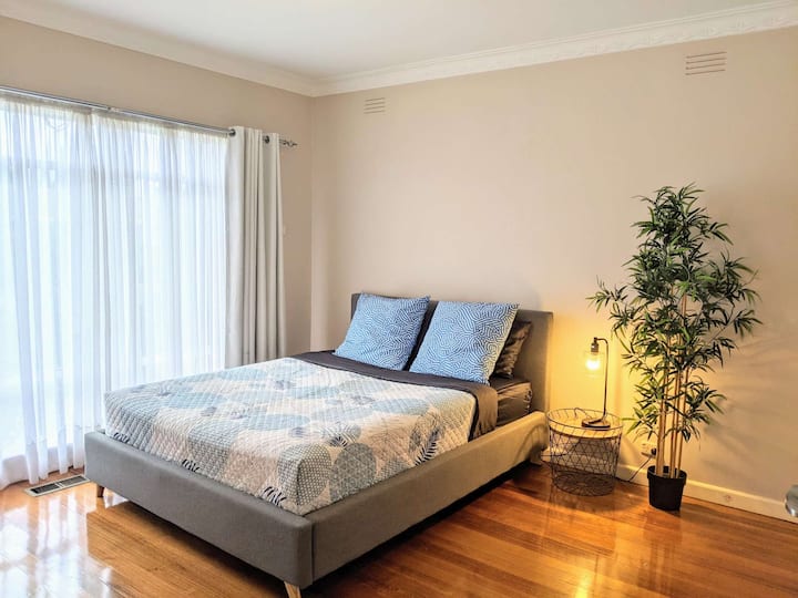 Affordable - Great Location - Melbourne