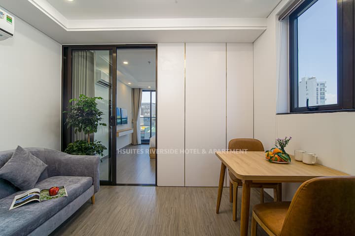 Riverside | Modern Apartment With A Balcony - Da Nang