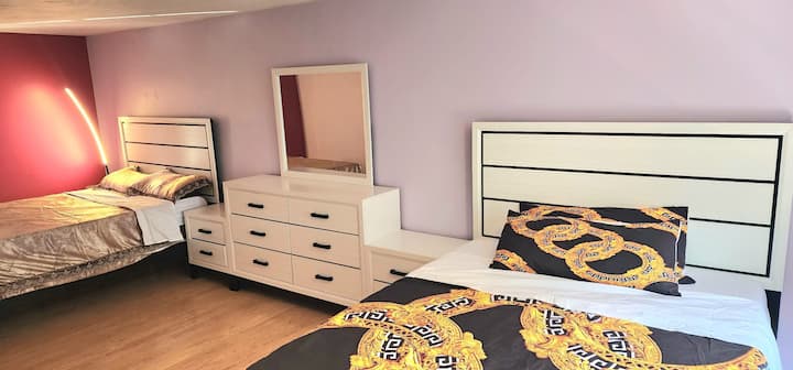 Large Bedroom With 2 Queen Beds. - Worcester, MA