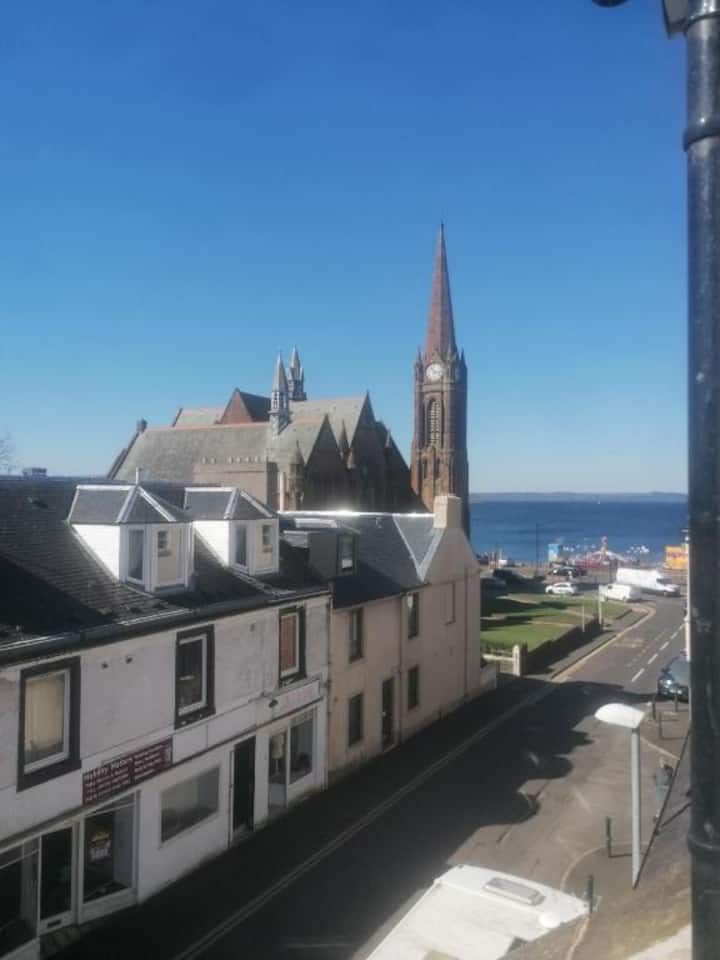 Lighthouse Apartment - Largs