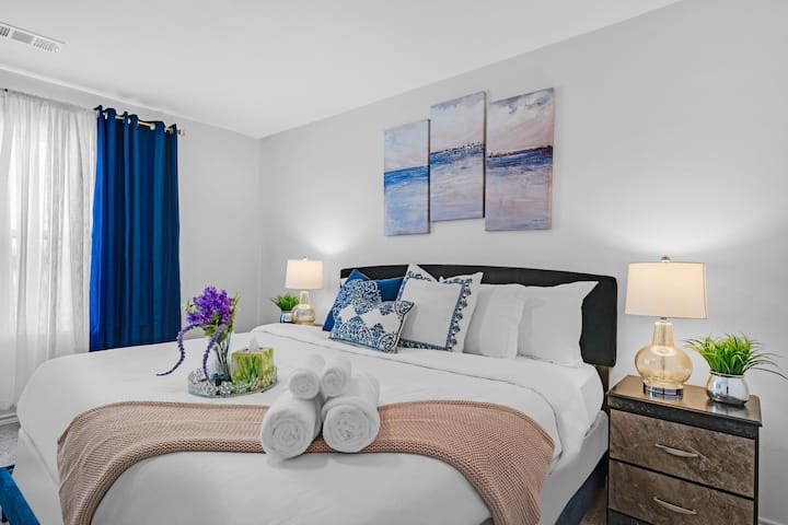 Modern Retreat Near To At&t, Dfw W/ Stylish Decor - Grand Prairie