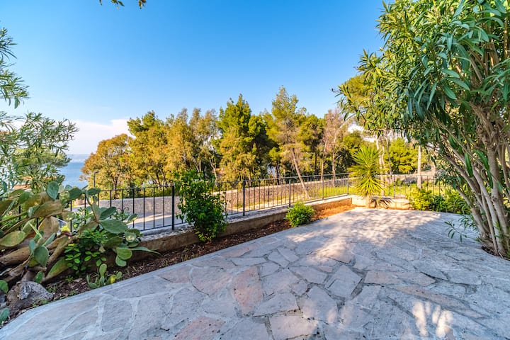 Apartment Elmira - Charme Holidays - Sutivan