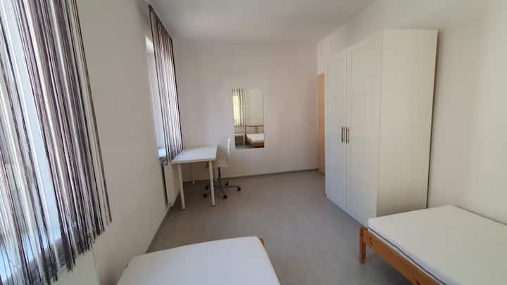 Ganze Wohnung In Einem Haus 1.og - Heilbronn